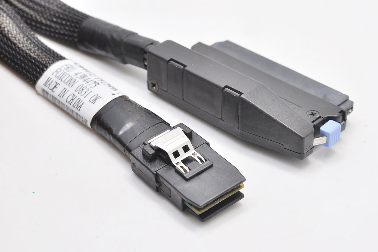 原装正品IBM Mini SAS 36p SFF-8087 To转SAS 32P SFF-8484 硬盘线68厘米 SAS-KABEL ...