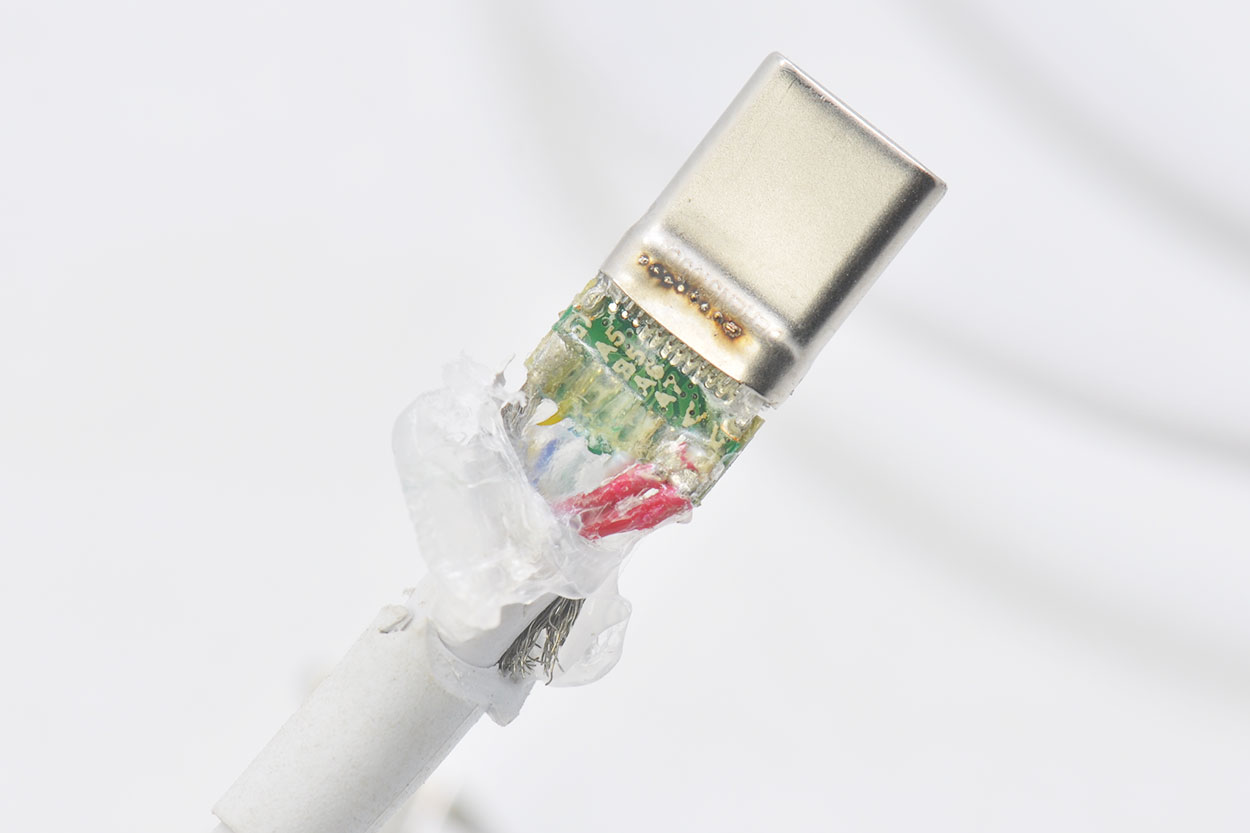 1.5米长USB-C TO USB-C数据线带E-mark芯片支持20V3A60W USB2.0 USB-C供电电源线苹果MacBook ...