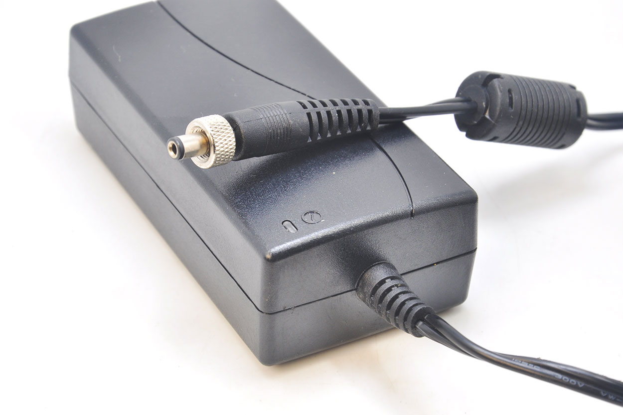 原装正品舒尔SHURE PS60US in-line 15V4A电源兼容PS45US适用于UA844US UA844SWB宽带超高频天线和功率 ...