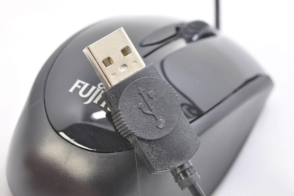 新到货黑色原装正品富士通FUJITSU光学 USB 5键1000 DPI 办公学习男女生笔记本鼠标FMV-MO313 CP759799-01-青州小熊