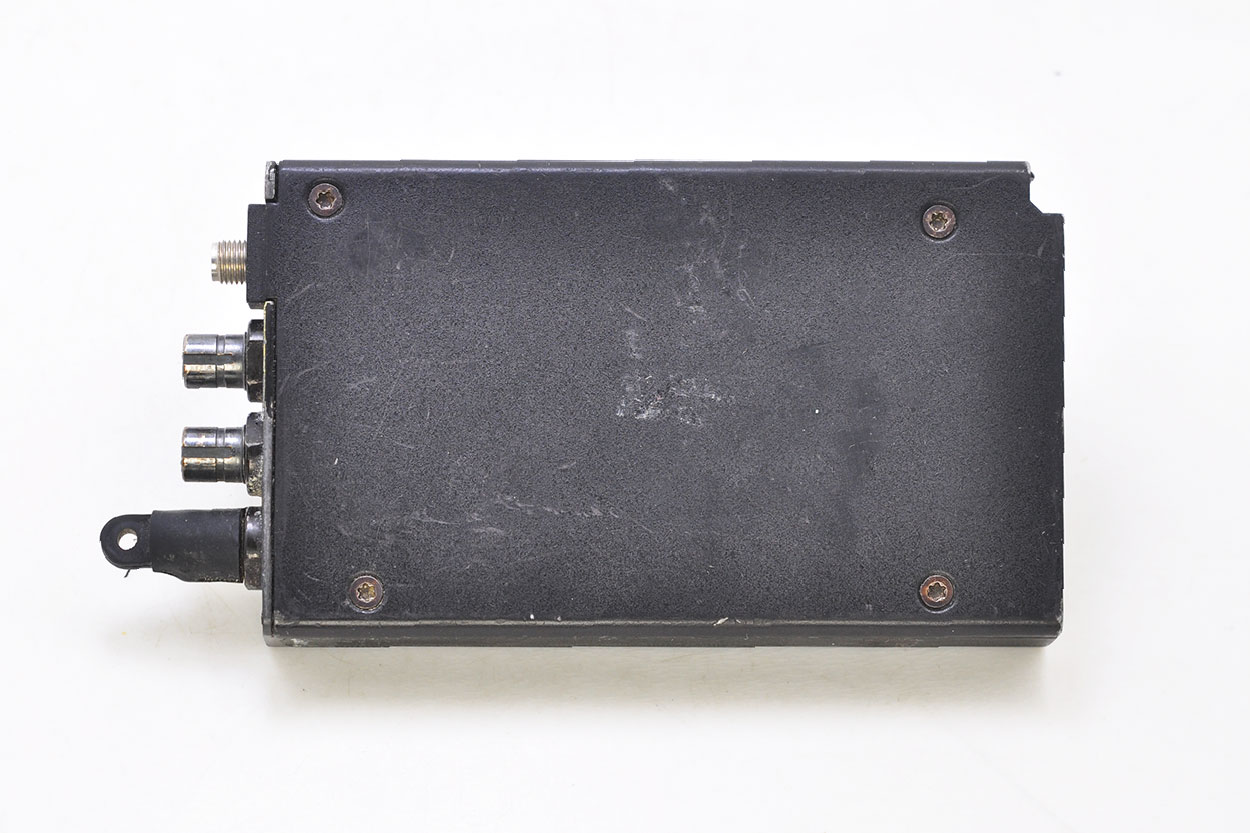 售完存档：拆解个Racal Thales Vector PRM5202A Covert Radio RD5B VARIANT 对讲机-青州小熊