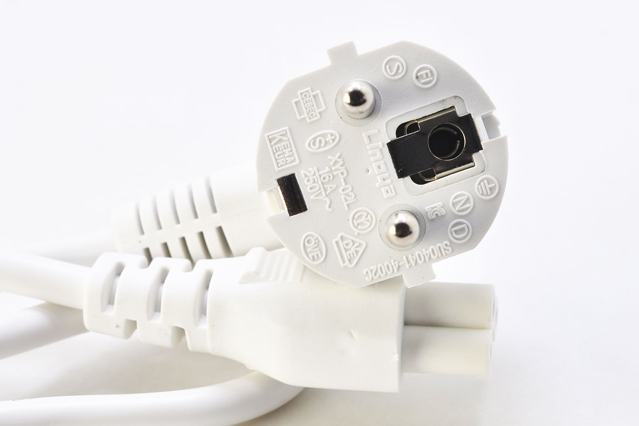 新到货50厘米白色Linoya领亚欧规德规韩标二园插梅花尾XYP-02L笔记本电脑电源电源线-青州小熊