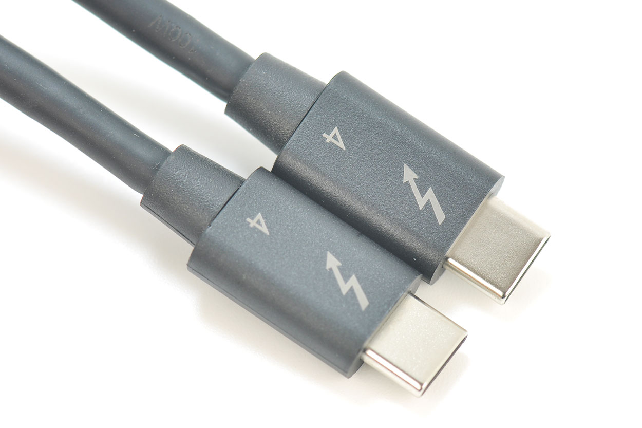 80厘米长Cable Matters 40Gbps Thunderbolt 4 Cable 4K 8K 雷雳4 雷电4 USB4 雷电3 ...