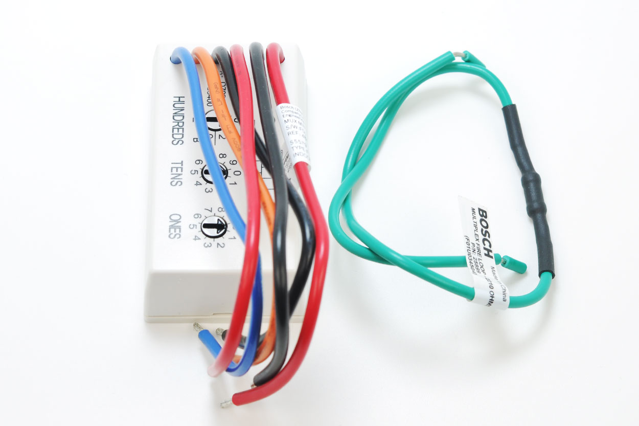 全新原装博世BOSCH D7044M MULTIPLEX MINI SINGLE INPUT MODULE (RISCN1) 单输入模块-青州小熊