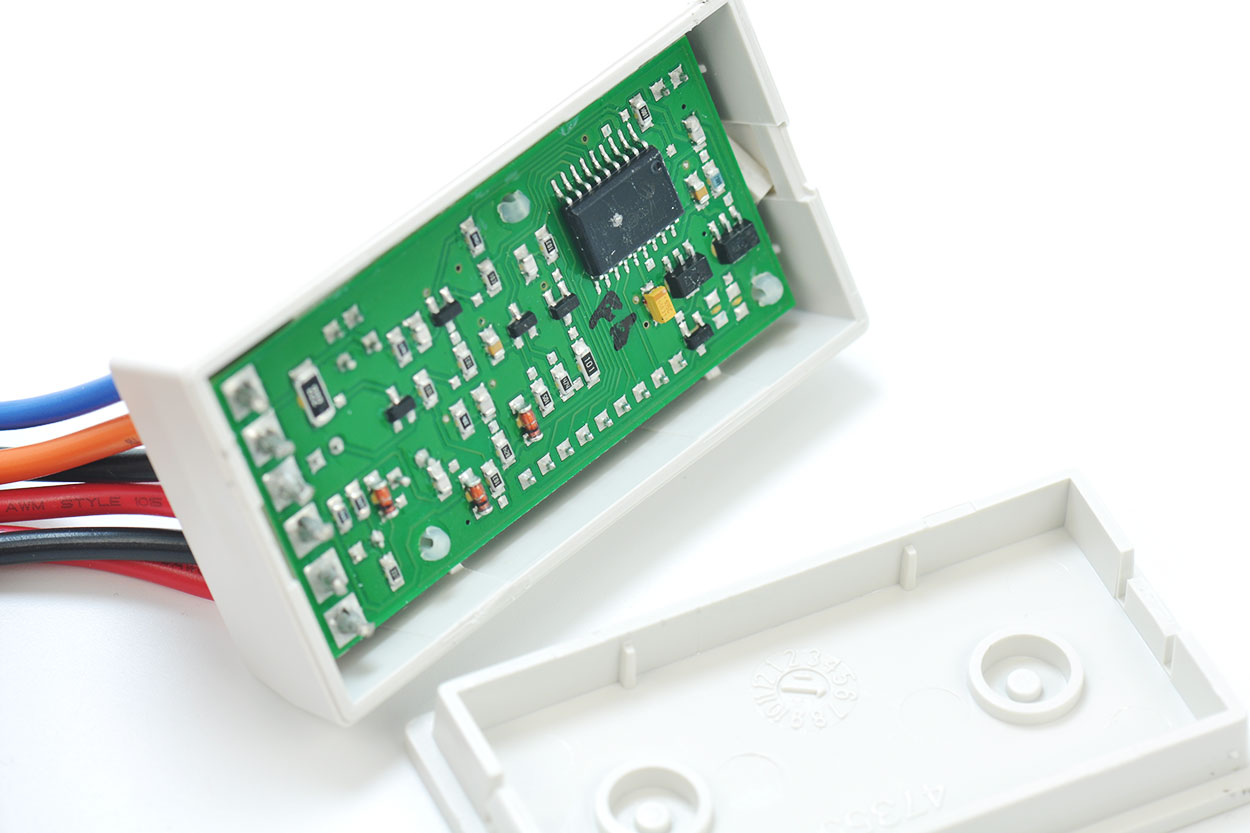 全新原装博世BOSCH D7044M MULTIPLEX MINI SINGLE INPUT MODULE (RISCN1) 单输入模块-青州小熊