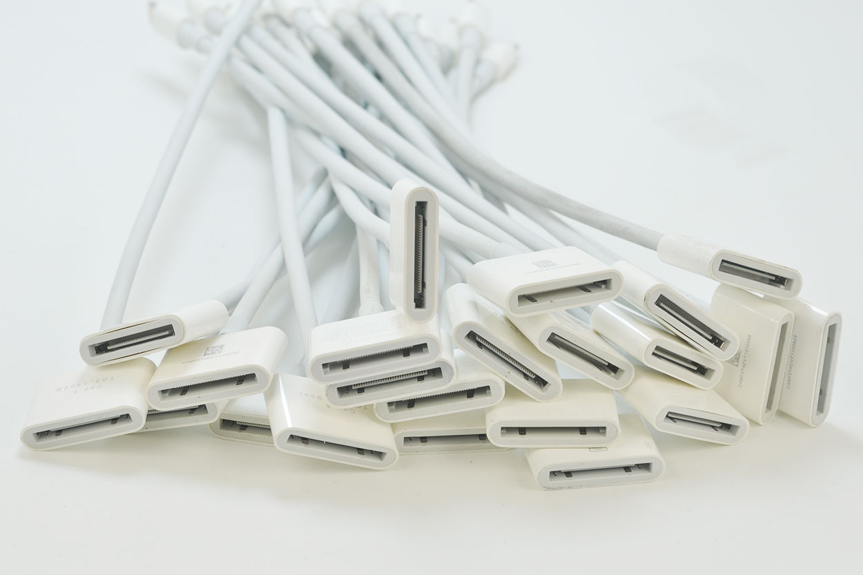 新到货测试版新iPhone转老iphone4接口Apple Lightning to 30-pin 转换器（0.2 米）闪电转30针 数据线 ...