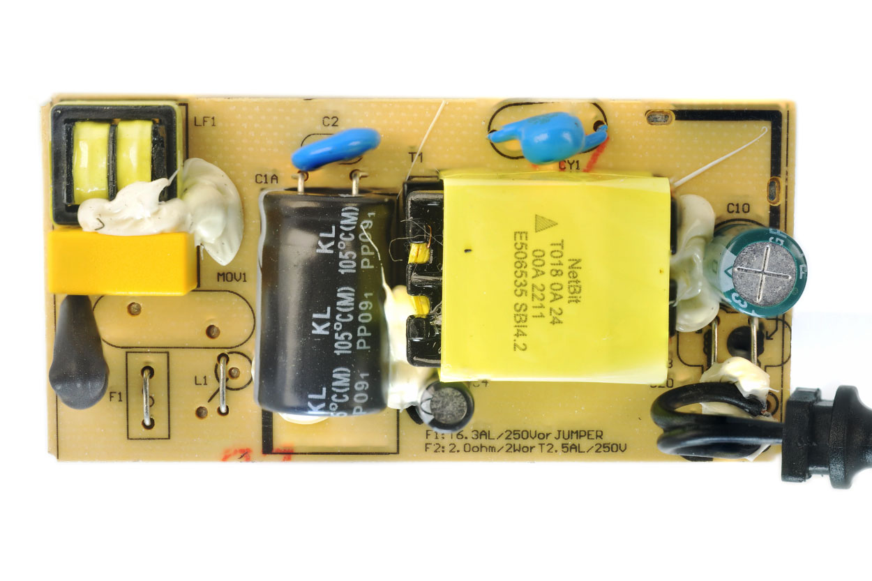 新到货全新原装快思聪Crestron PW-2407WUL 2045866 24V0.75A 18W墙插式电源 通用二针电源线接口 Wall ...