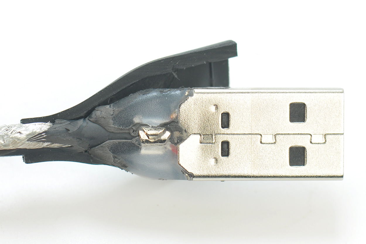 新到货原装正品黑色30厘米Bose耳机耳塞USB-A转USB-C 826383-0301 USB C CHARGING CABLE FOR ...